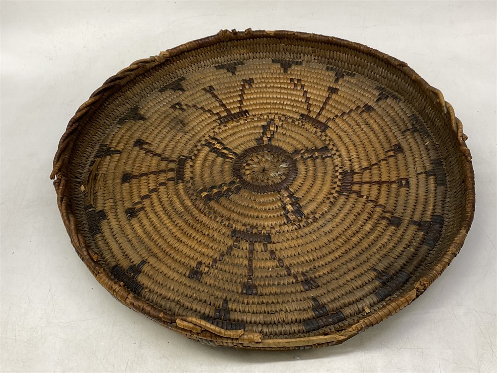 Urban Auctions - EARLY FIRST NATIONS COAST SALISH LARGE ROUND TRAY (17 ...