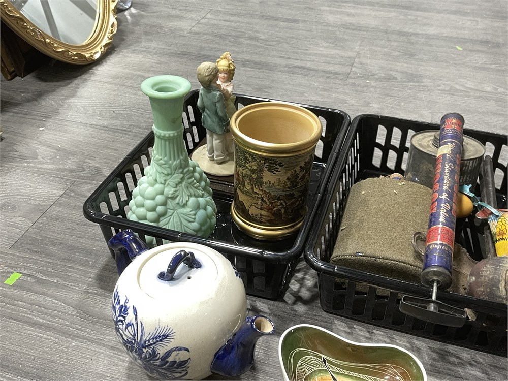 Urban Auctions - LOT OF VARIOUS VINTAGE COLLECTABLES