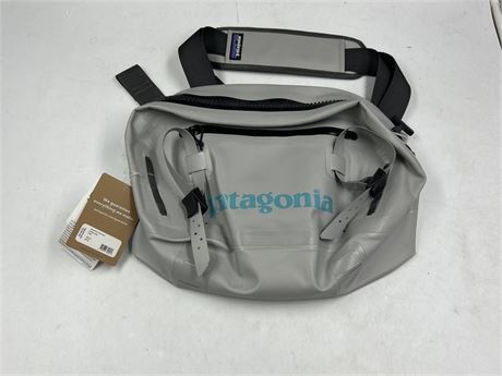 Urban Auctions - (NEW) PATAGONIA STORMFRONT HIP PACK
