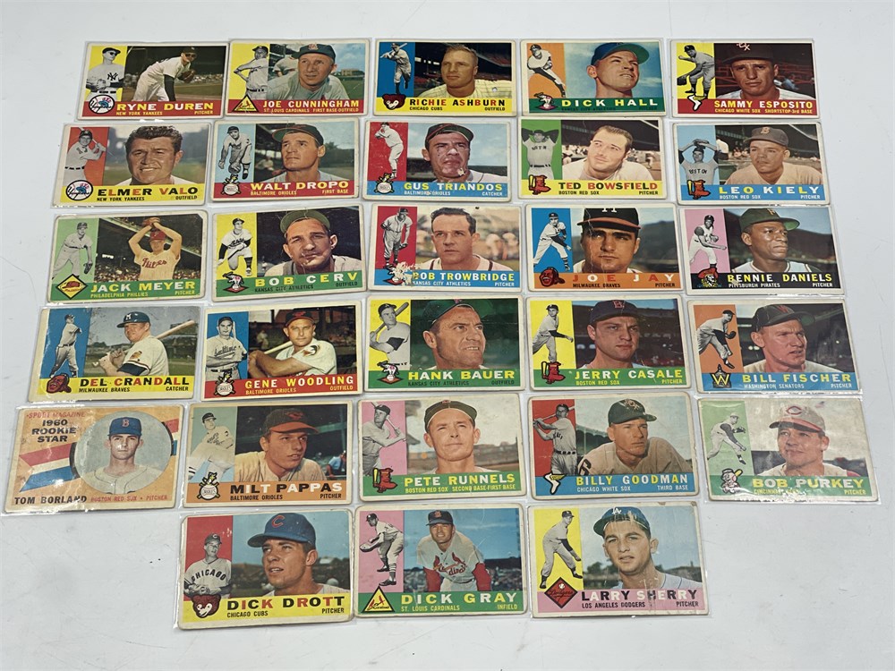 Urban Auctions - (28) 1960 MLB CARDS