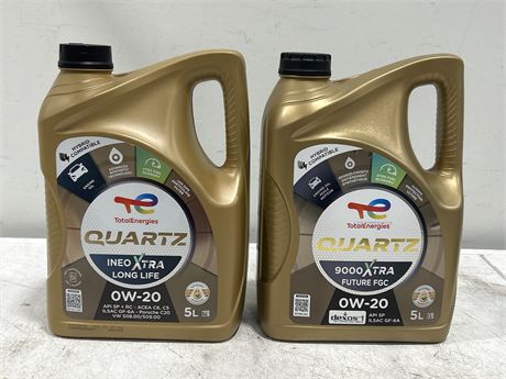 Urban Auctions - 2 NEW QUARTZ ENGINE OIL - 5L / EA