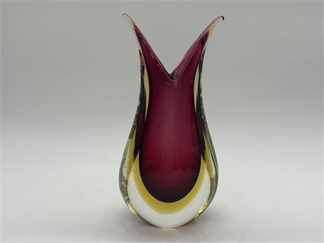 Urban Auctions - HEAVY VINTAGE ART GLASS VASE - 11” TALL