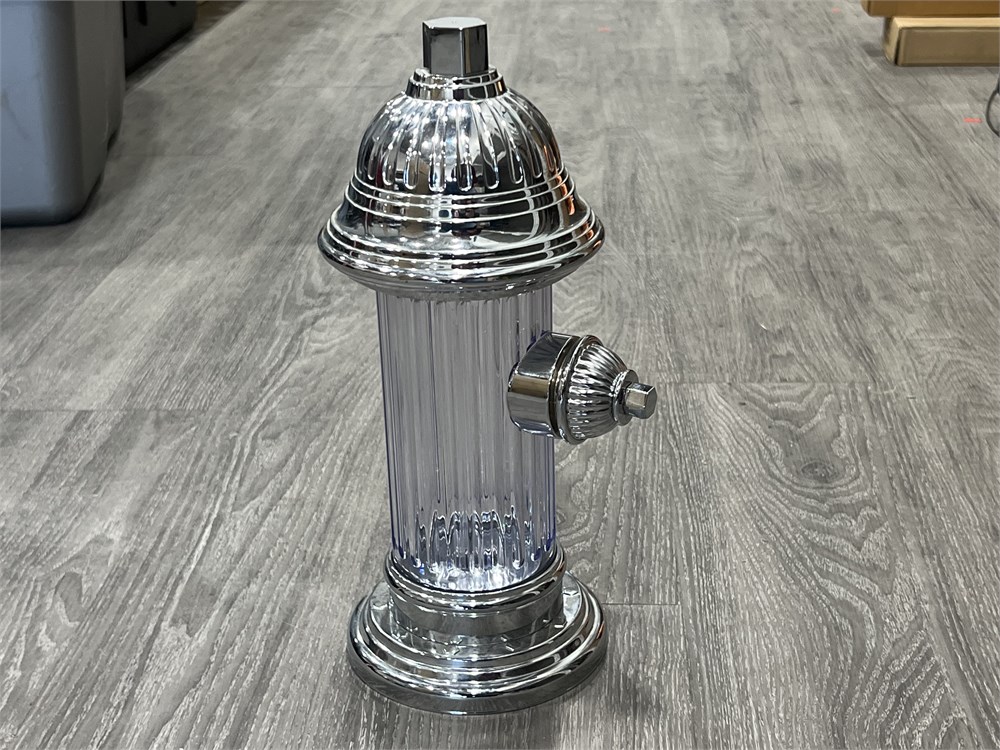 Urban Auctions - VINTAGE METAL FIRE HYDRANT LIQUOR DISPENSER