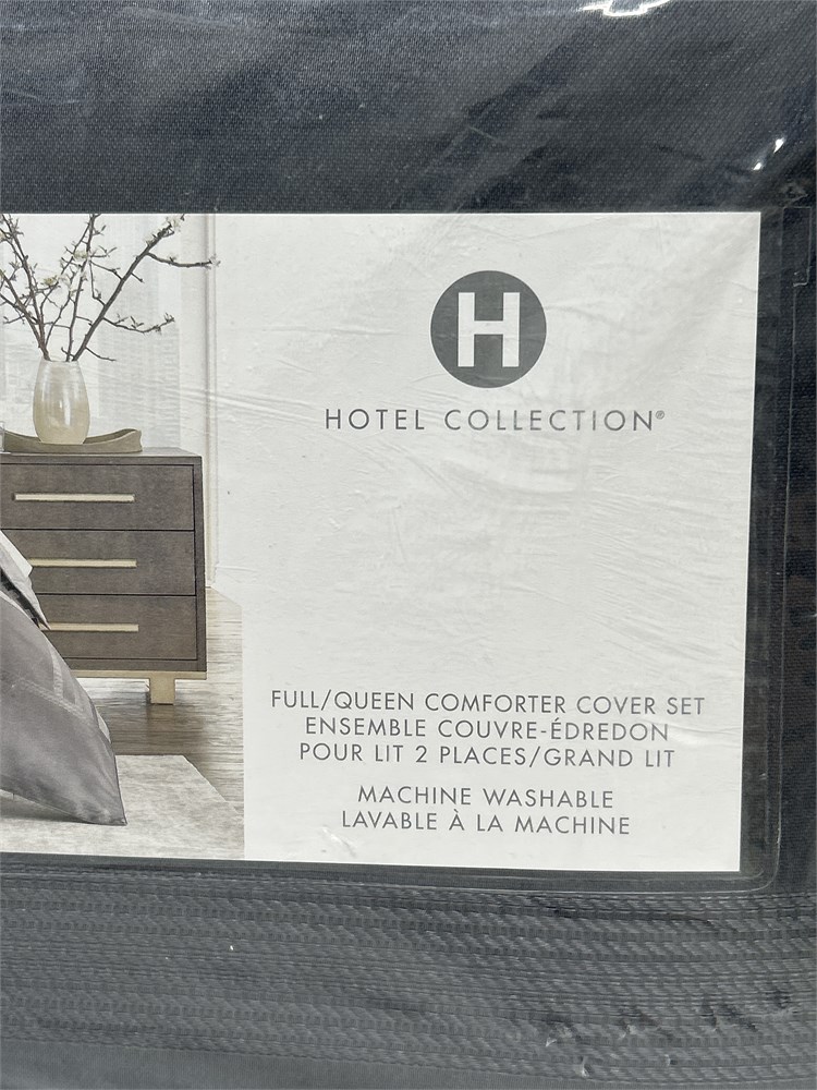 Urban Auctions - (NEW) HOTEL COLLECTION QUEEN COMFORTER COVER SET