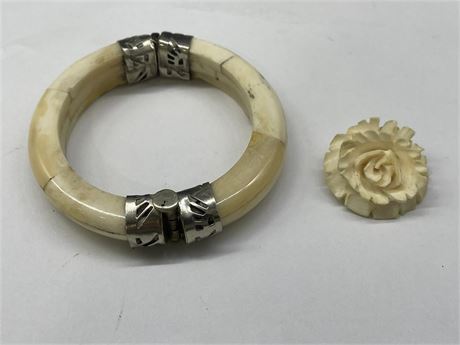 Urban Auctions - VINTAGE BONE BRACELET & BONE ROSE PENDANT
