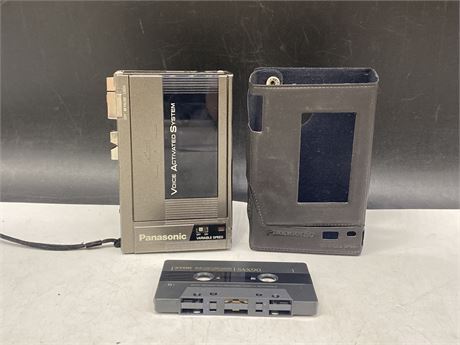 Urban Auctions - VINTAGE PANASONIC MADE IN JAPAN WALKMAN IN CASE