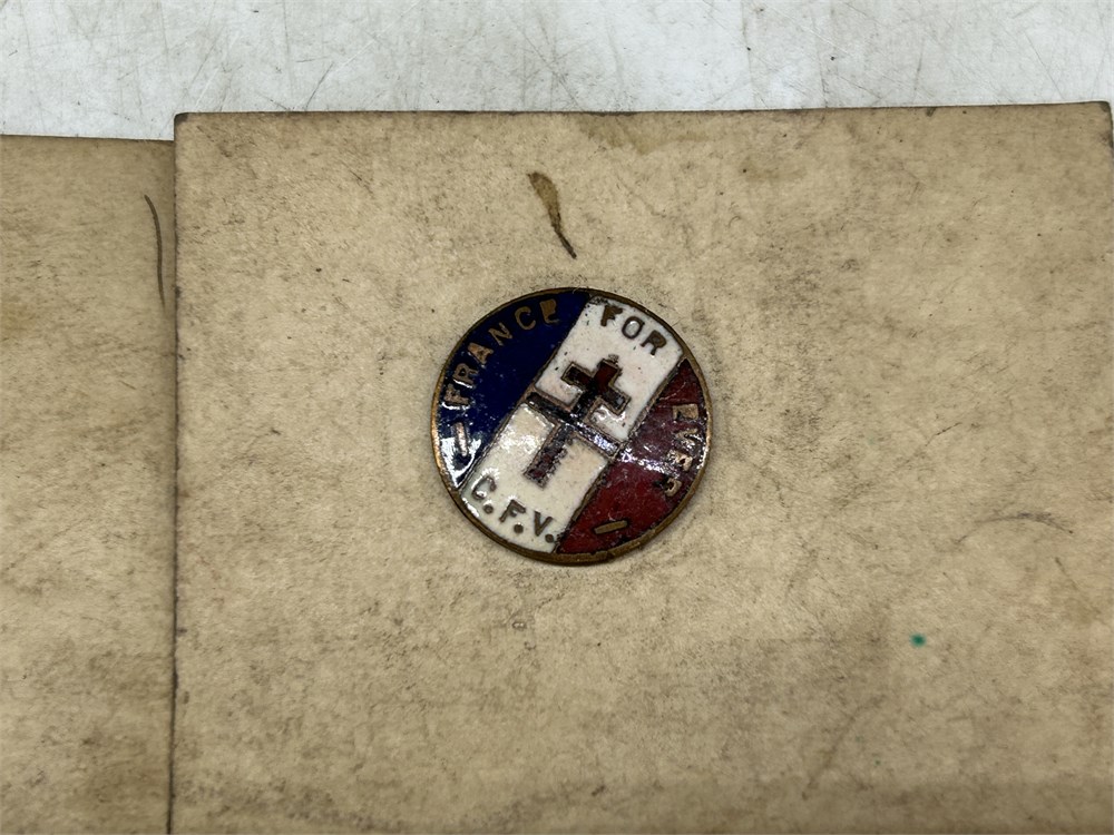Urban Auctions - PAIR OF WW2 FRENCH RESISTANCE PINS