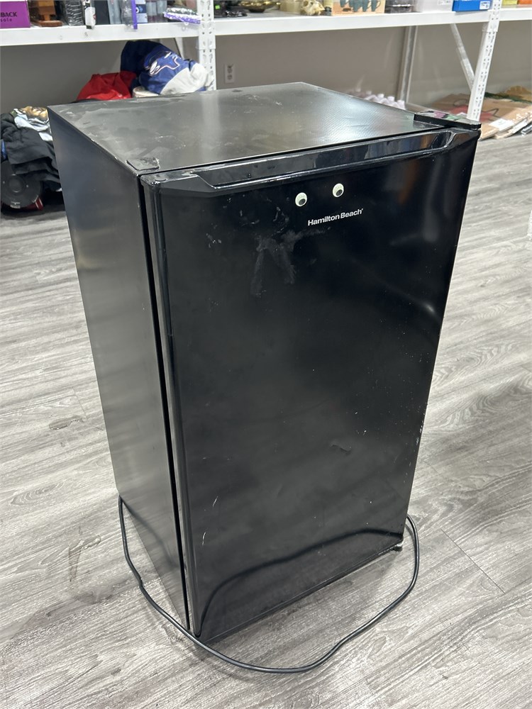 Urban Auctions - HAMILTON BEACH MINI FRIDGE (32” tall)