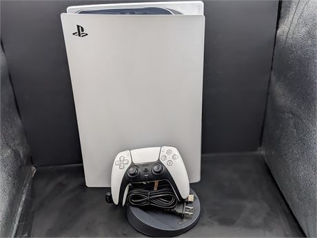 Urban Auctions - PLAYSTATION 5 DIGITAL CONSOLE - EXCELLENT CONDITION