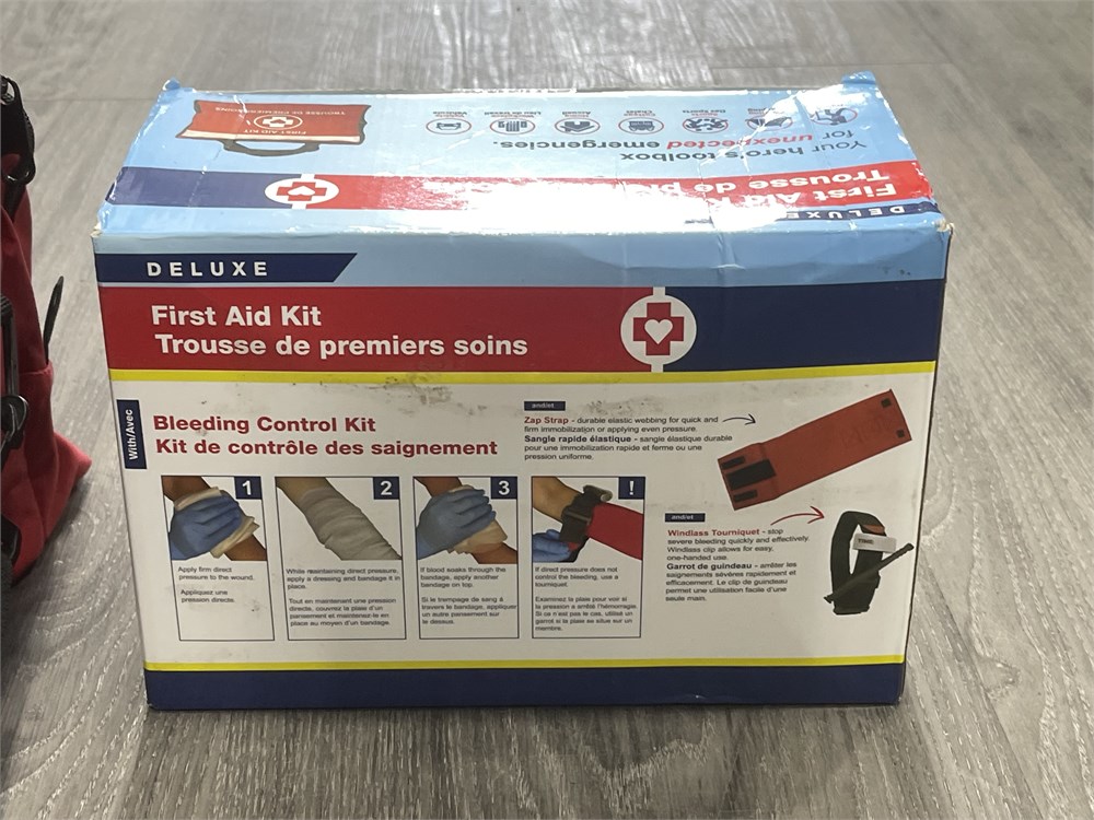 Urban Auctions - DELUXE FIRST AID KIT W/ BAG & ACCESSORIES
