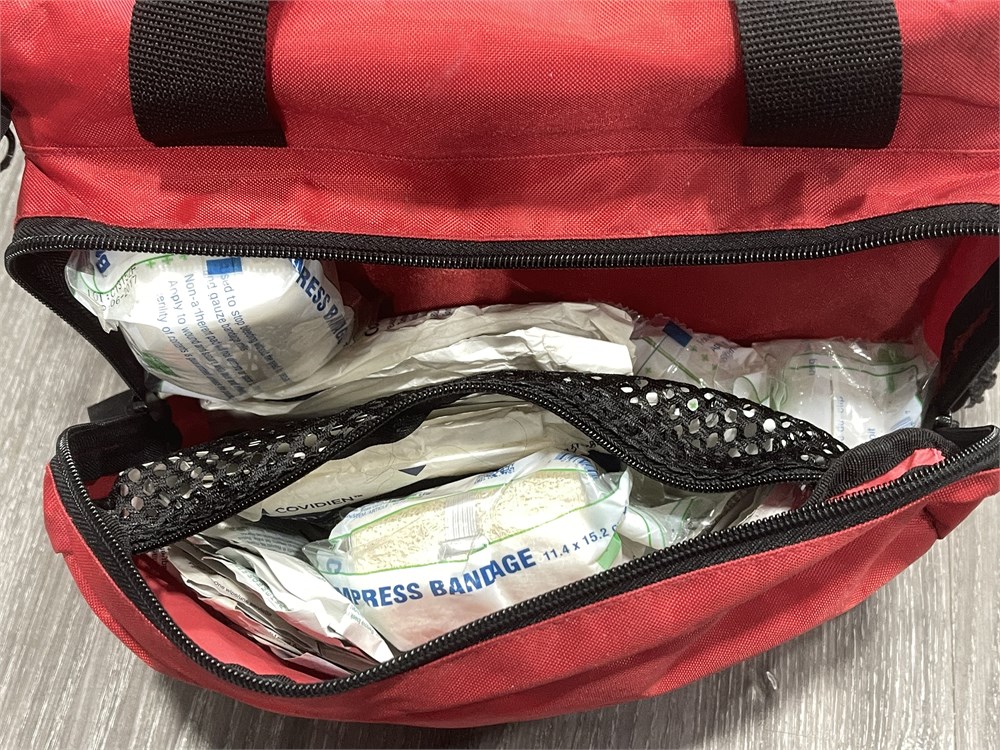 Urban Auctions - DELUXE FIRST AID KIT W/ BAG & ACCESSORIES