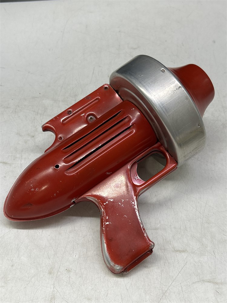 Urban Auctions - EARLY RARE FLASH GORDON AIR RAY GUN (10” long)