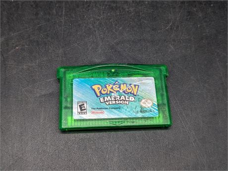 Urban Auctions - POKEMON EMERALD - AUTHENTIC AND WORKING - GBA