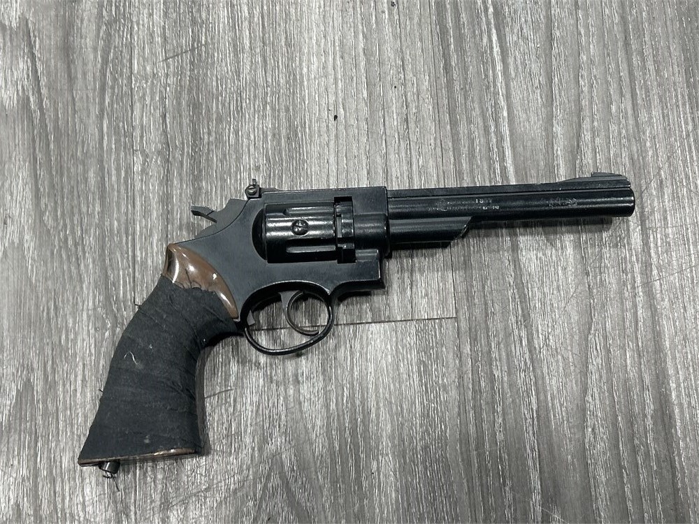 Urban Auctions - CROSMAN PELLET PISTOL REVOLVER - PROP GUN