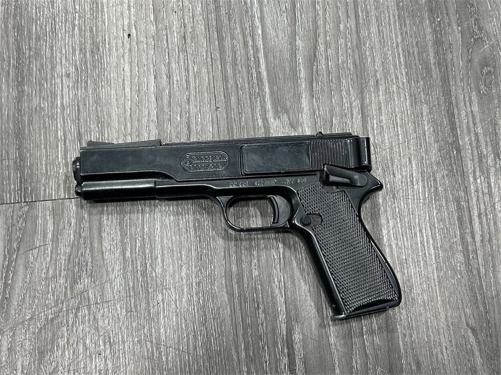 Urban Auctions - CROSMAN PELLET PISTOL - PROP GUN