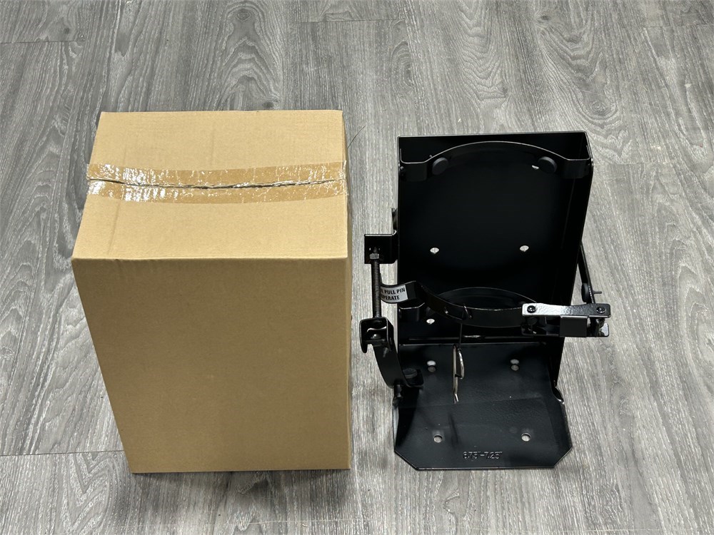 Urban Auctions - 2 NEW VEHICLE BRACKETS FOR FIRE EXTINGUISHERS
