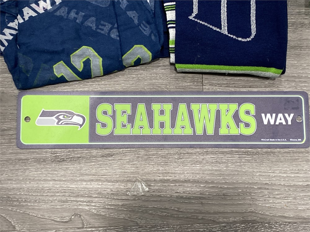Urban Auctions - SEATTLE SEAHAWKS COLLECTIBLES