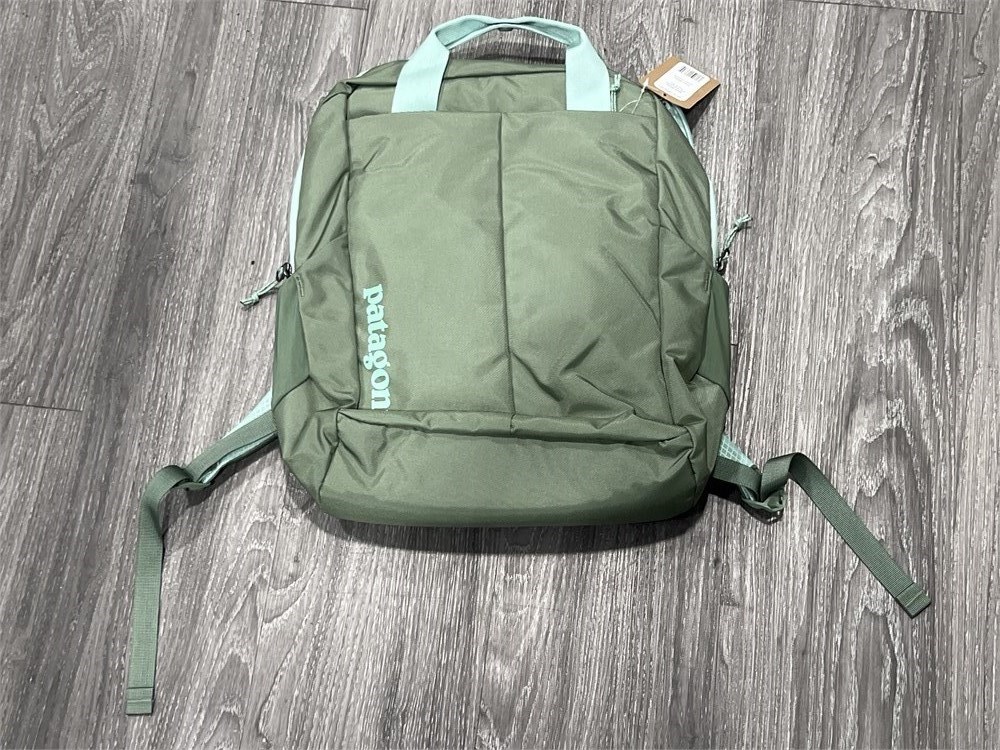 Urban Auctions - NEW PATAGONIA WOMENS TAMANGO PACK 20L