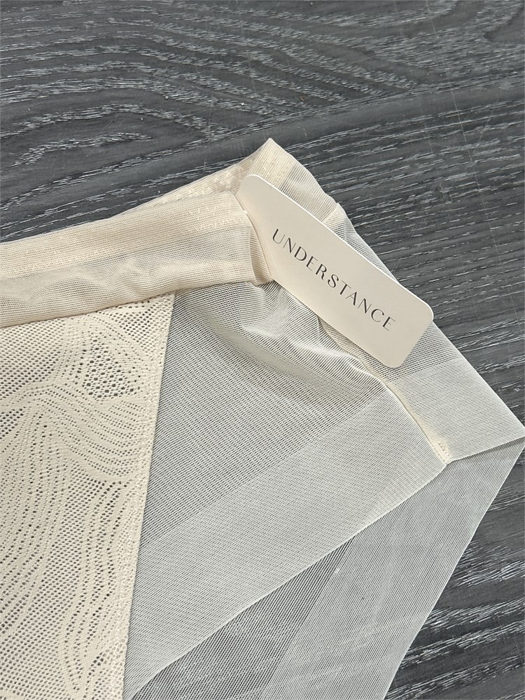 Urban Auctions - 4 NEW UNDERSTANCE BRA’s / UNDERWEAR - SIZES M / 30G
