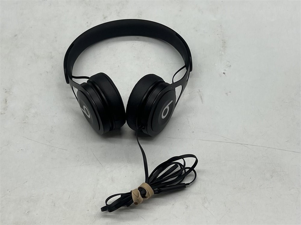 Urban Auctions - BEATS WIRED HEADPHONES